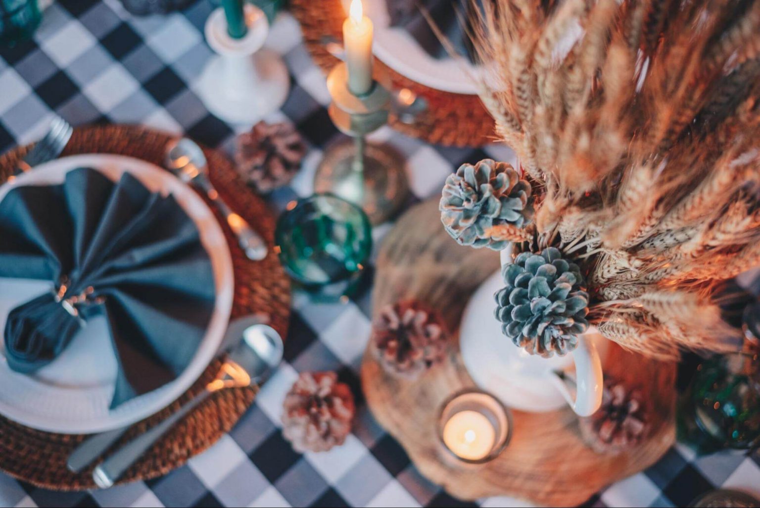 17 Unforgettable Thanksgiving Party Ideas - Tagvenue Blog