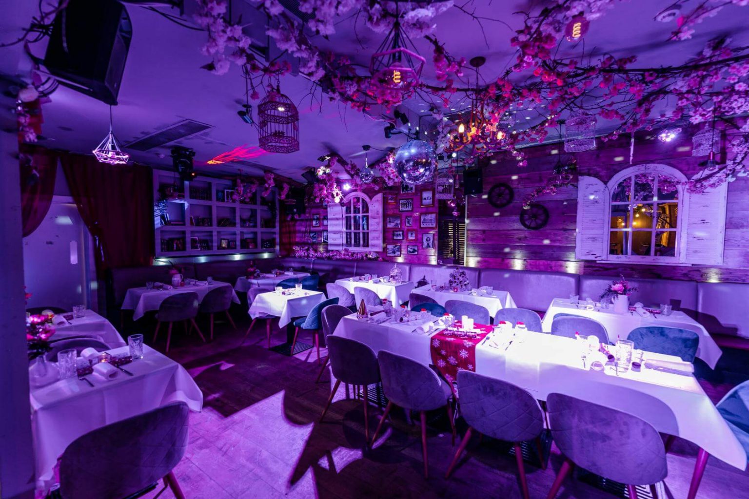 17 Ideas for a Christmas Birthday Bash - Tagvenue Blog