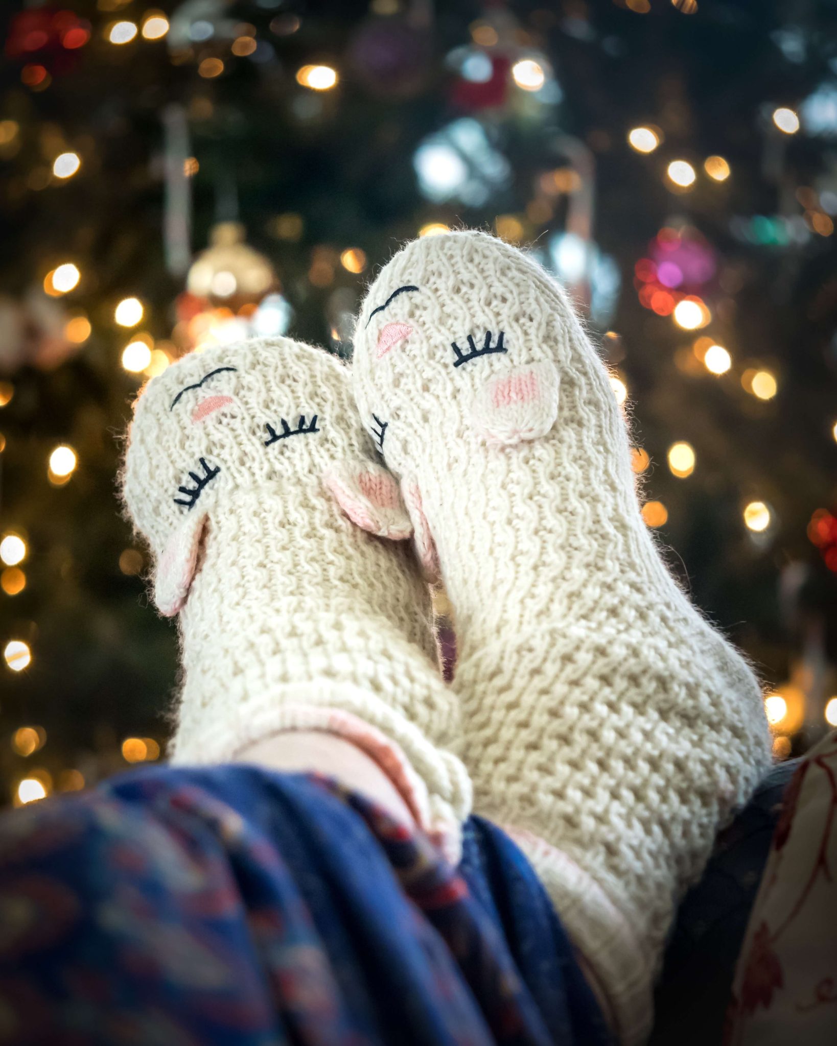 19 Joyful Christmas Party Ideas for Large Groups