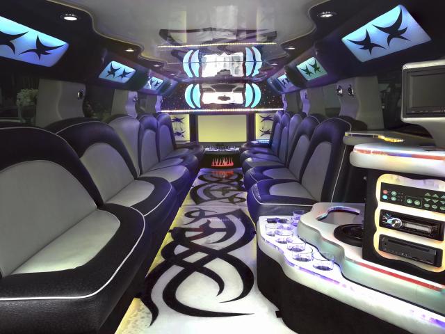 The 16 Best Small Party Buses for Rent in New York City, NY | Tagvenue